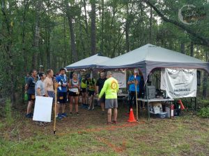 8 Ways to Give Back to the Running Community - RELENTLESS FORWARD COMMOTION