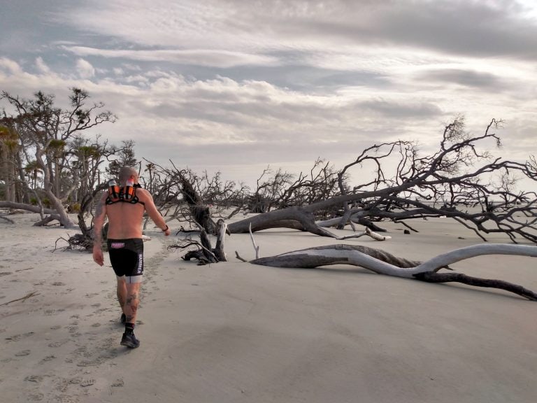 Running on the Beach: 11 Tips from a Coastal Runner - RELENTLESS ...